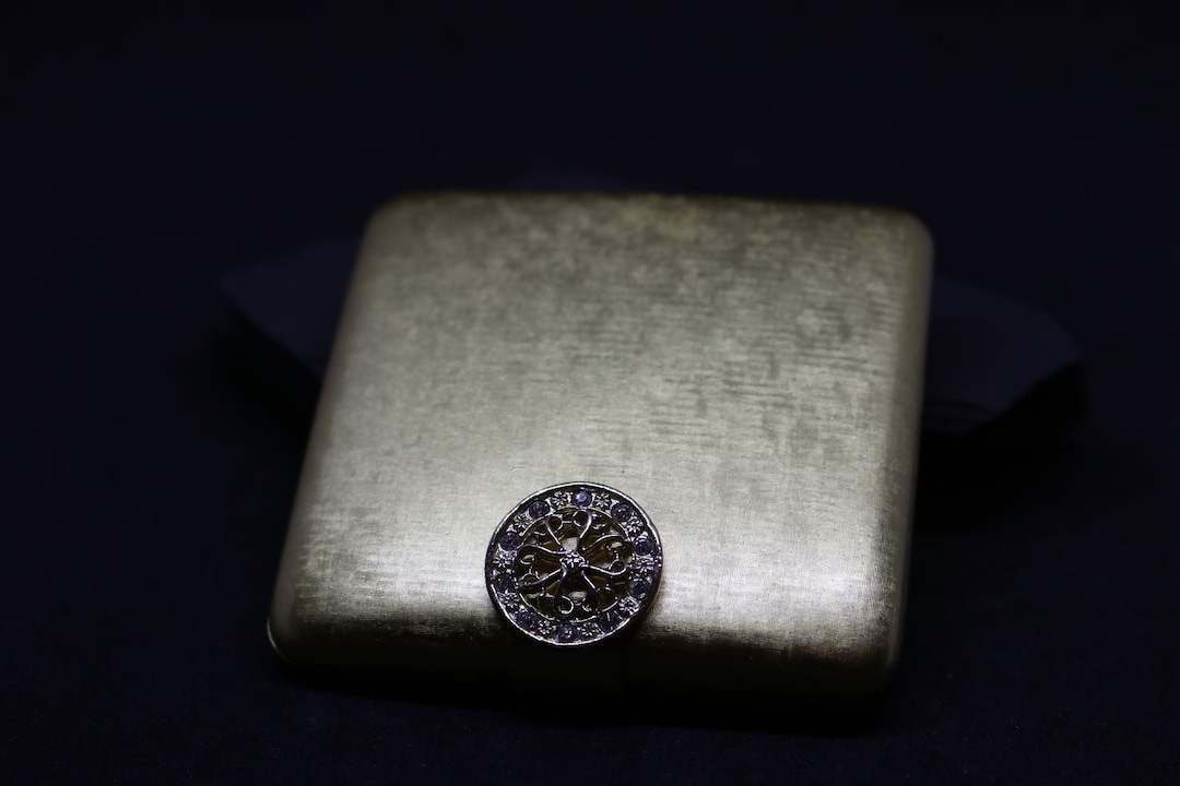 Vintage Avon Powder Compact - Powder Still Intact - Inside Mirror ...