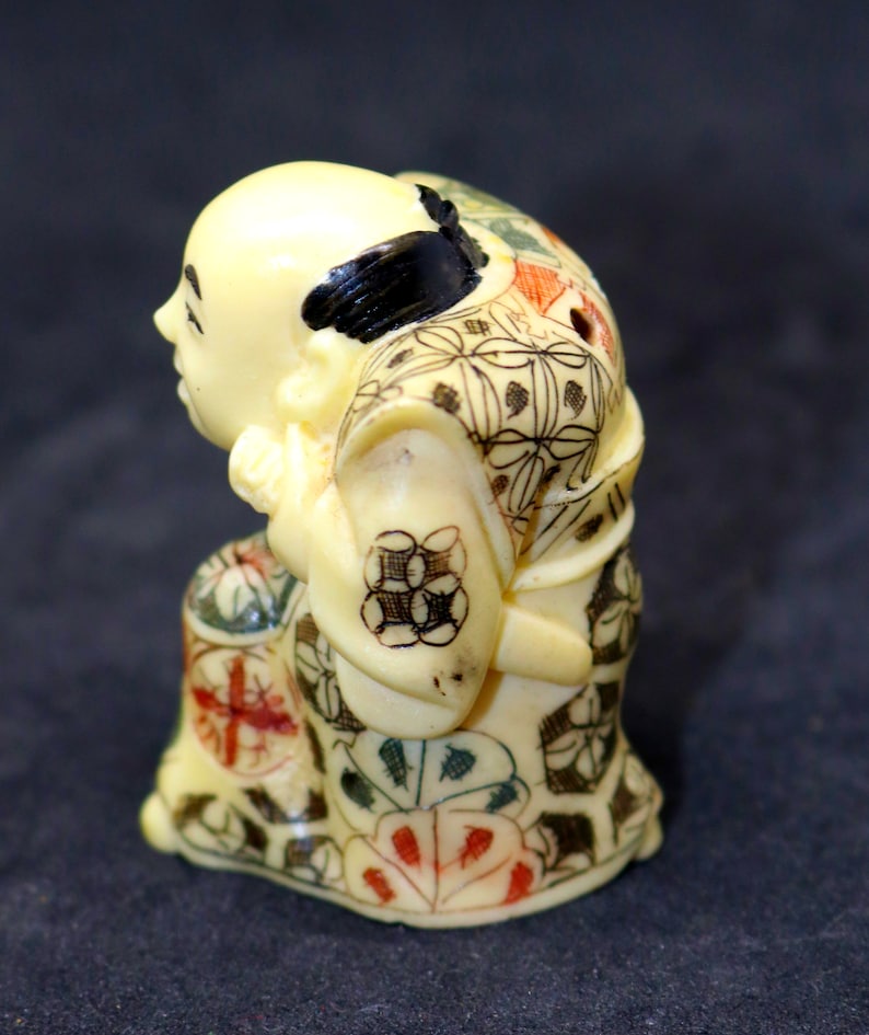Vintage Japanese Netsuke Figurine Hand Carved Signed on - Etsy