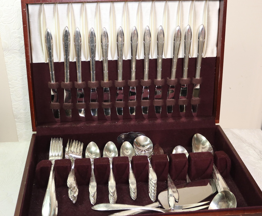 Oneida Nobility Plate "reverie" Flatware Set 1937 - 84 Pcs With Silver ...