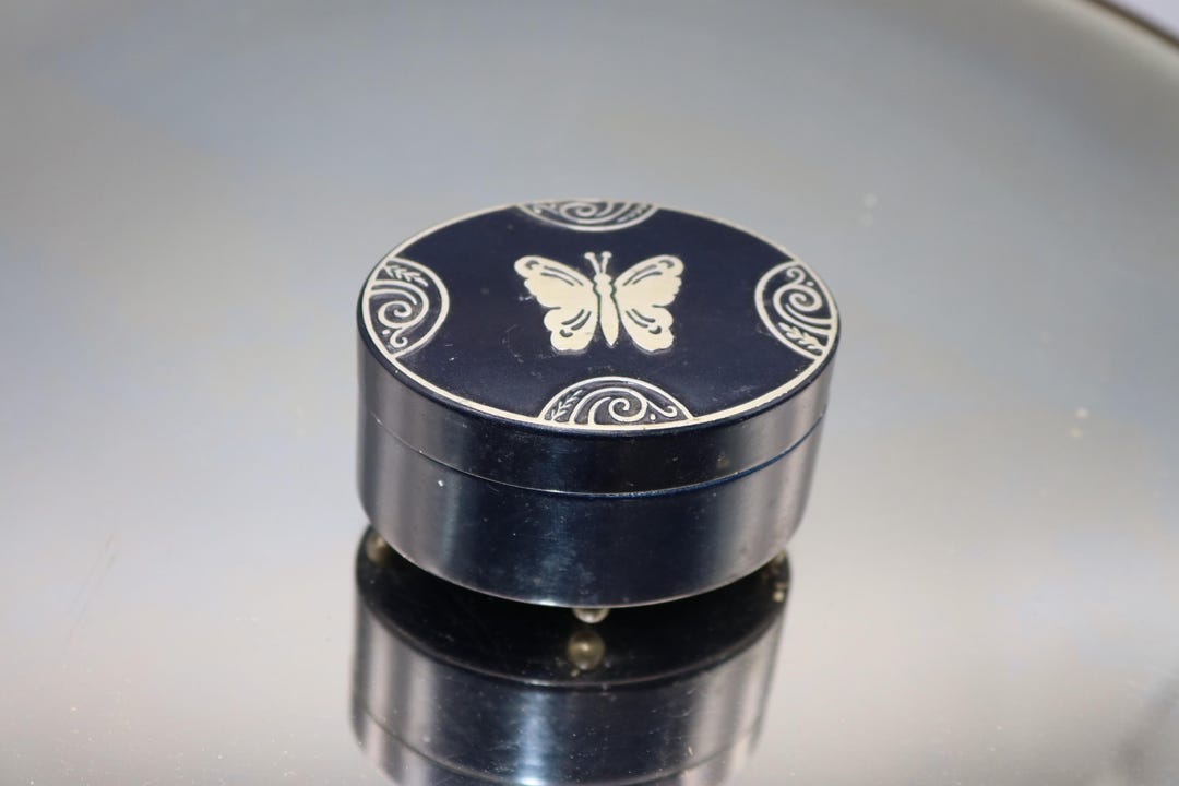 1928 Lucretia Vanderbilt Butterfly Art Deco Tin Footed Powder Box ...