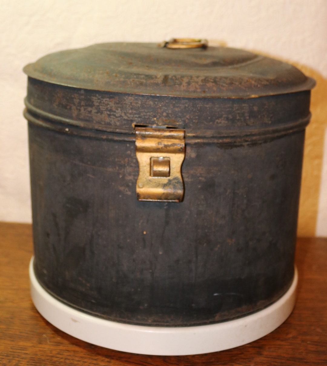 Victorian Black Toleware Metal Hat Box - Large Original Paint ...