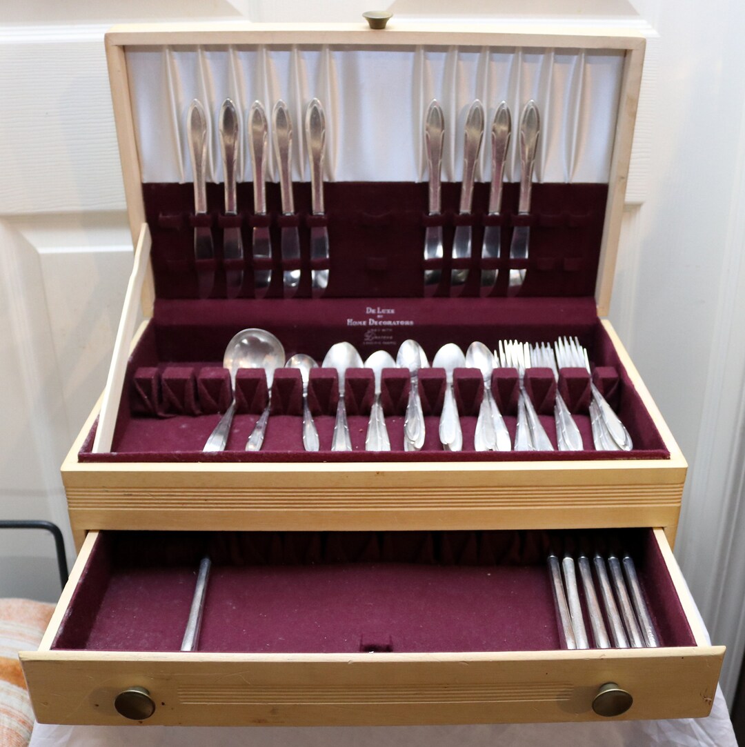 Oneida Nobility Plate "reverie" Flatware Set 1937 - 59 Pcs With Silver ...