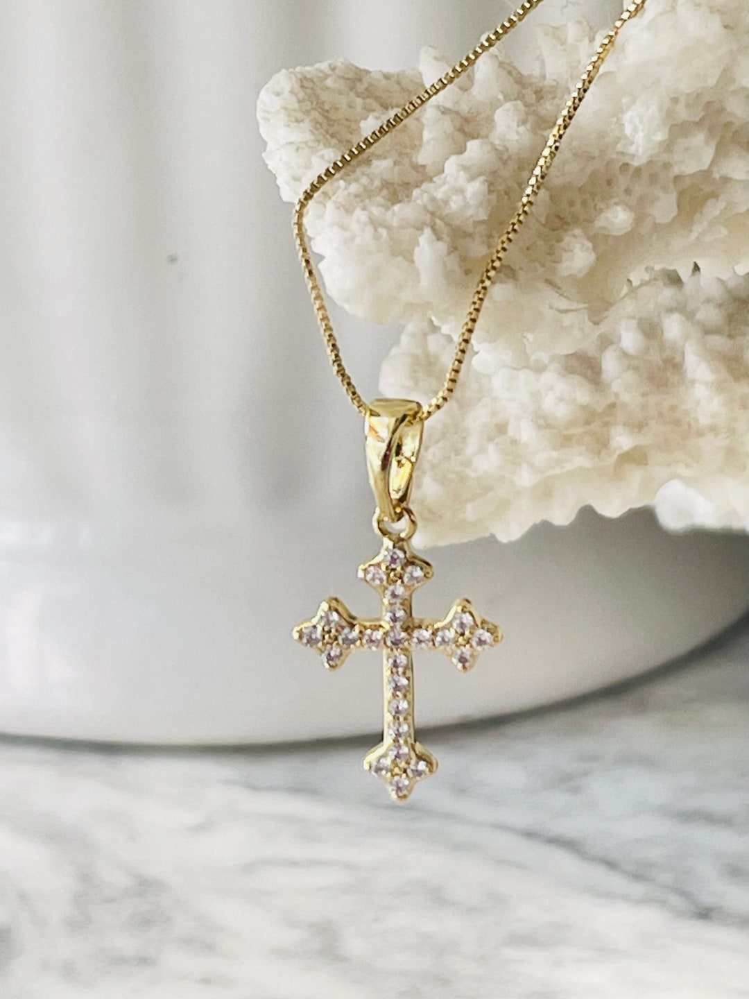 Small Gold Cross Necklace for Women Girls CZ Cross Charm Pendant ...