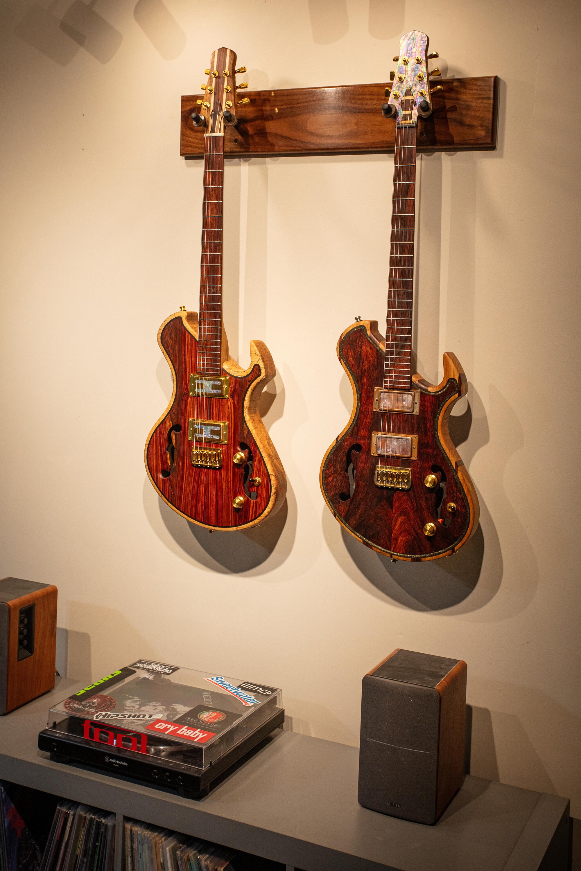 Custom Guitar Mount - Guitar Wall Mount - Guitar Rack - Guitar Display ...