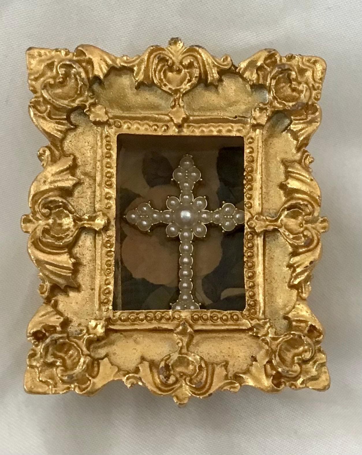 Small Pearl Cross Desktop Shrine - Etsy