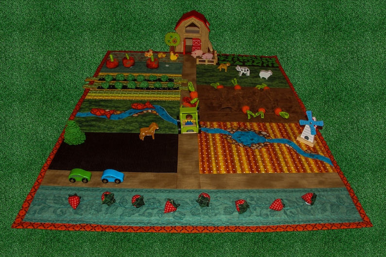 The Patchwork Farmyard Playmat Pattern (digital File) - Etsy