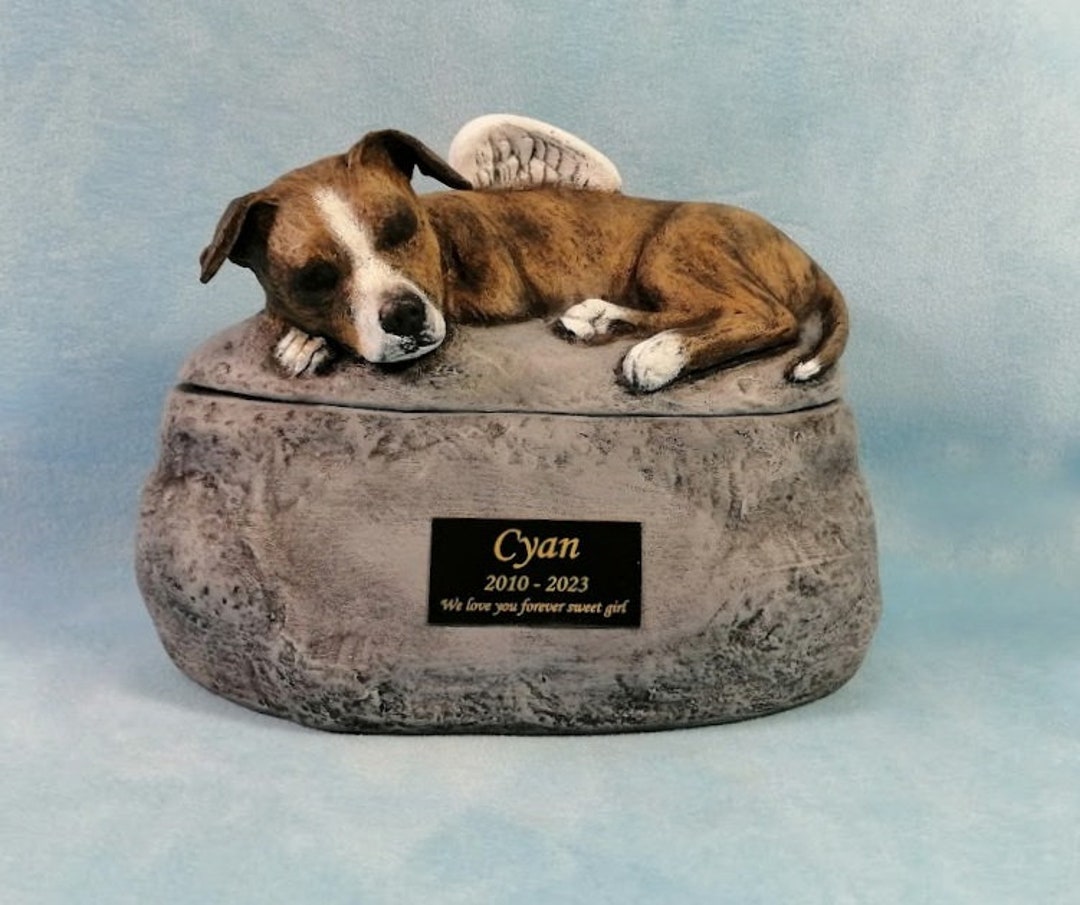 Custom Breed 2 Piece Cremation Urn With Plastic Name Plate - Ceramic ...