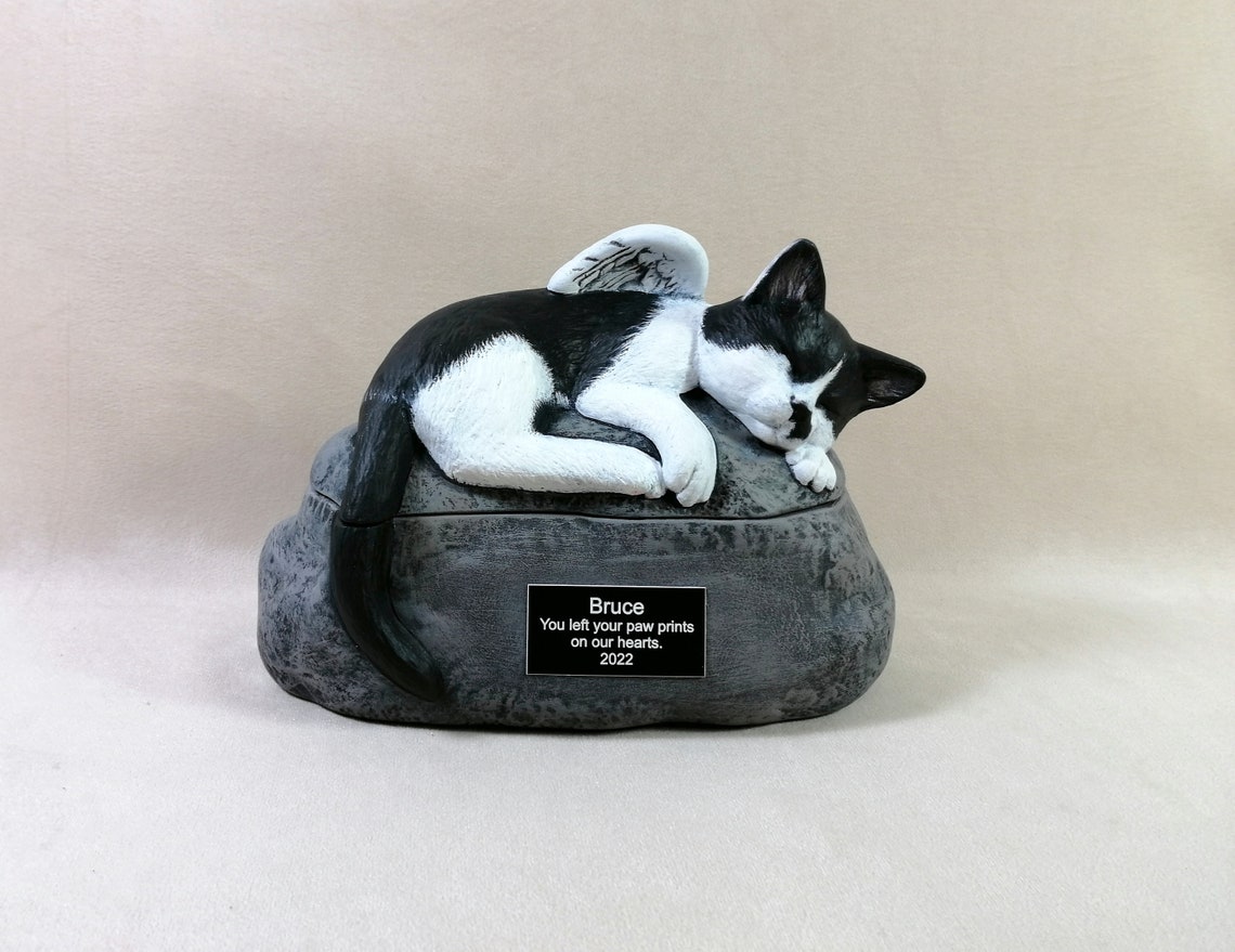Custom Ceramic Engraved and Custom Painted Cat Cremation Urn - Etsy