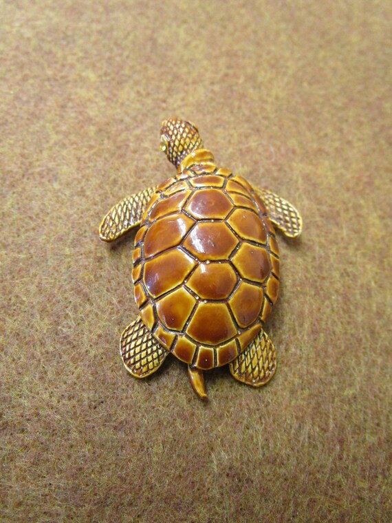Vintage Enamel Sea Turtle Pin - Gem