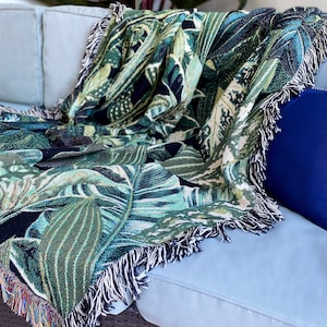 Plant Mom Woven Throw Blanket - Gift for Plant Lover - Tropical Leaves ...
