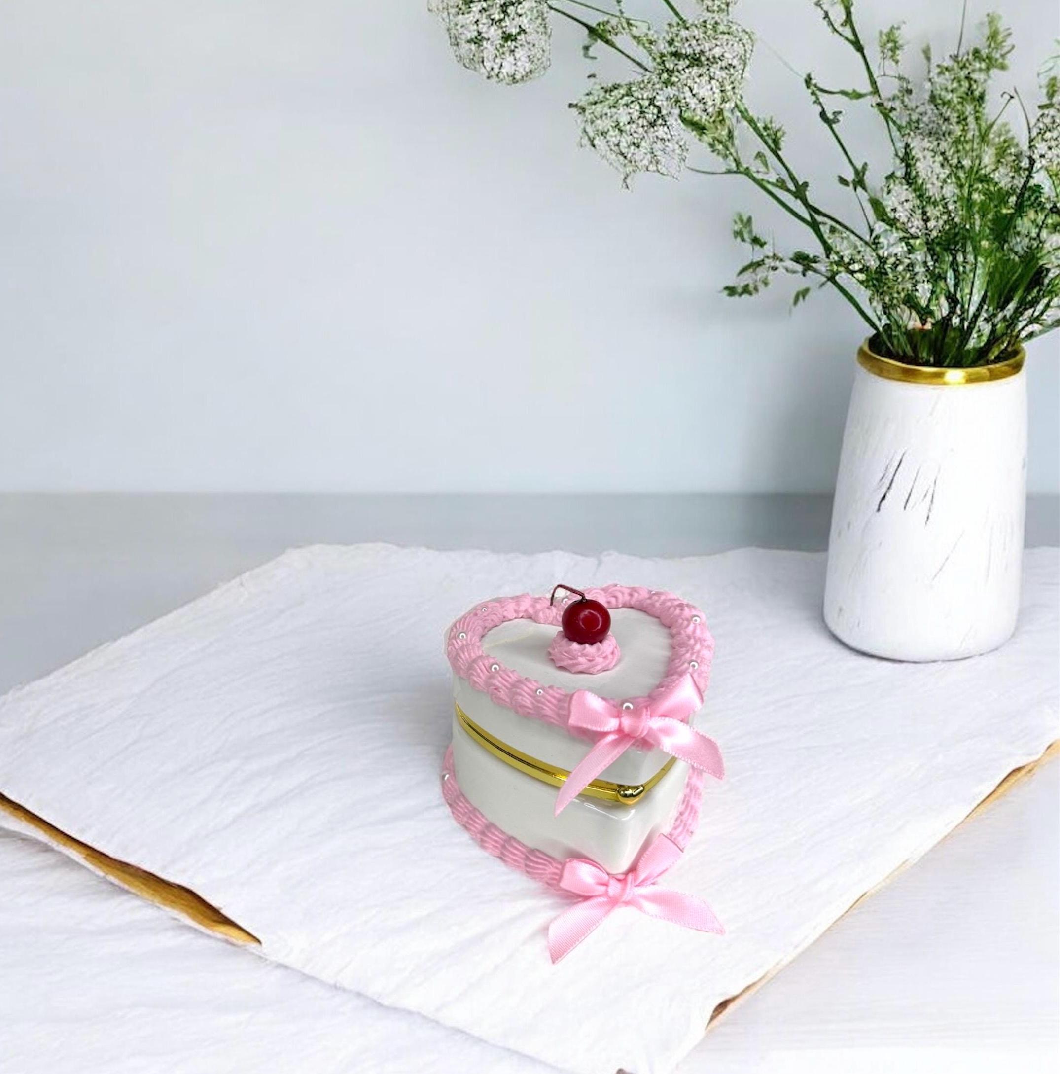 Heart Cake Faux Vintage Inspired Frosting Bow Ceramic Trinket Box - Etsy