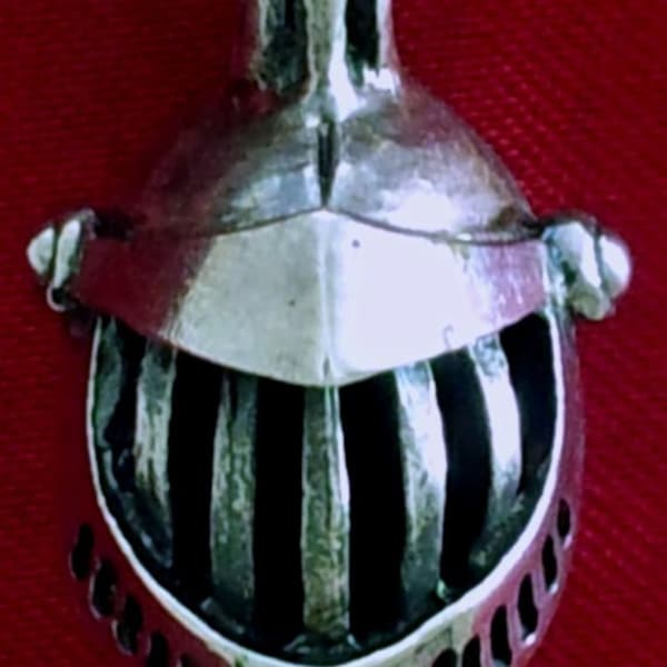 Knights Head Design - Etsy