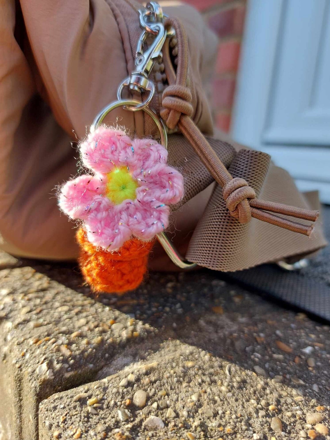 Crochet Daisy Flowerpot Key Ring PATTERN Only - RIGHT Handed. - Etsy