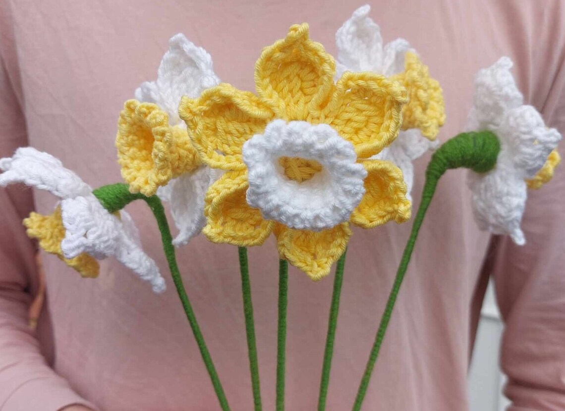 Crochet Daffodil Flower (LEFT-HANDED Pattern Only), (large) - Etsy