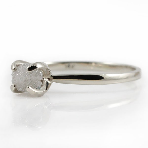 Snow White Ring - Etsy