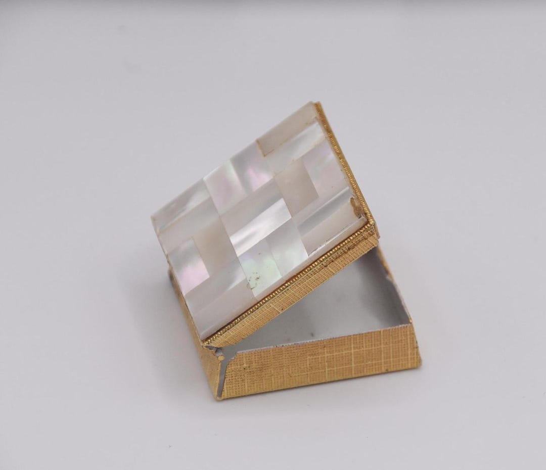 Pill Box Vintage 60s MOP Hinged Lid Mother of Pearl Jb40-08 - Etsy