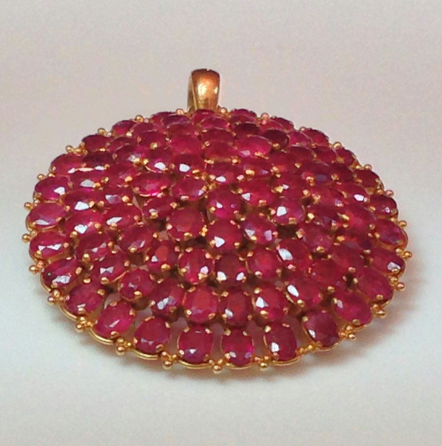 20k RUBY DISC PENDANT Fully Hallmarked Yellow Gold Circle - Etsy