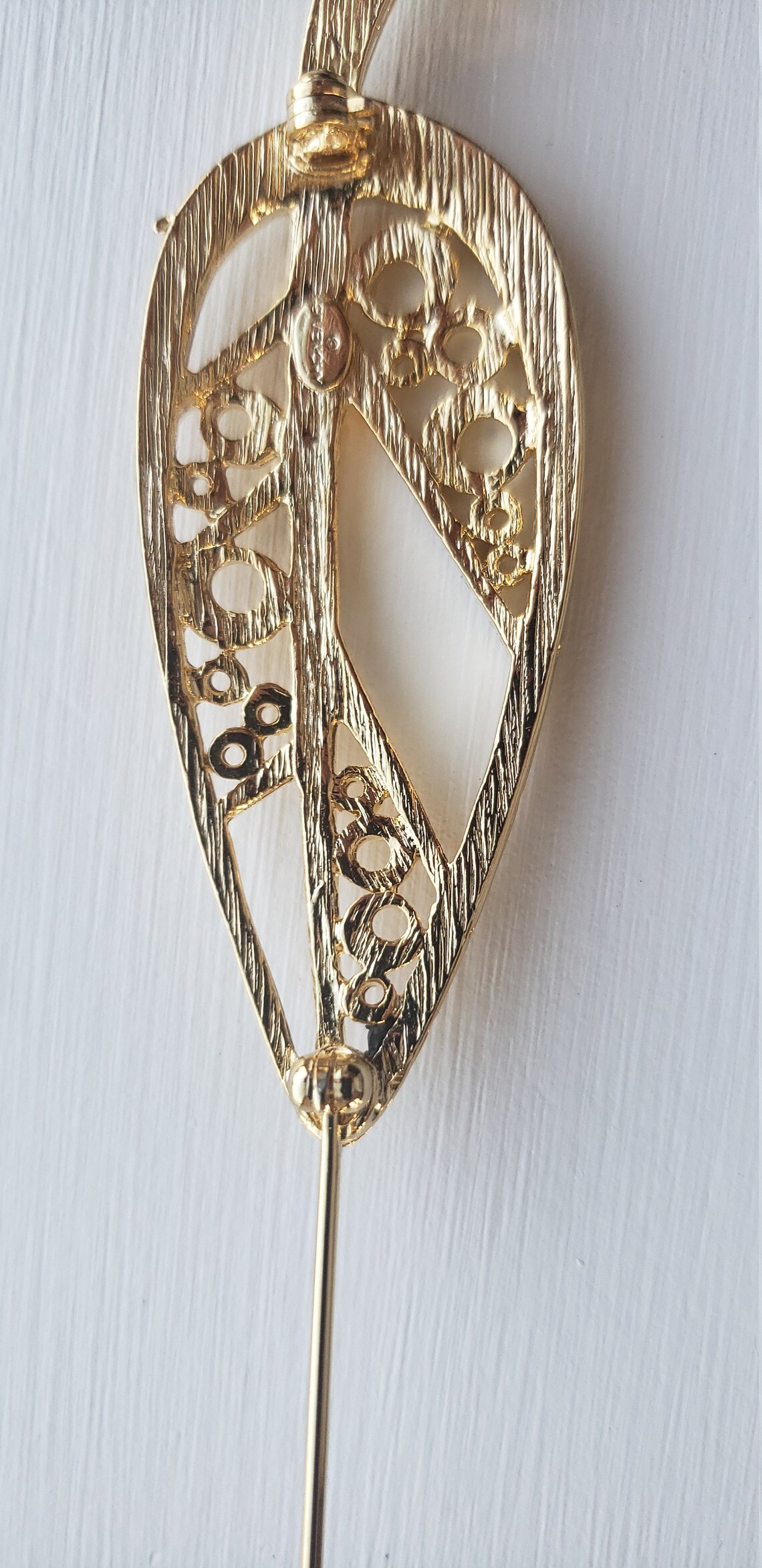 GIVENCHY SIGNED 1970s Gold-tone Brooch With an Open Leaf Design Rare ...