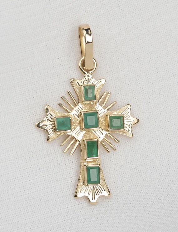 Colombian Emerald Cross Pendant 0.35 Cts 18K Yellow G… - Gem