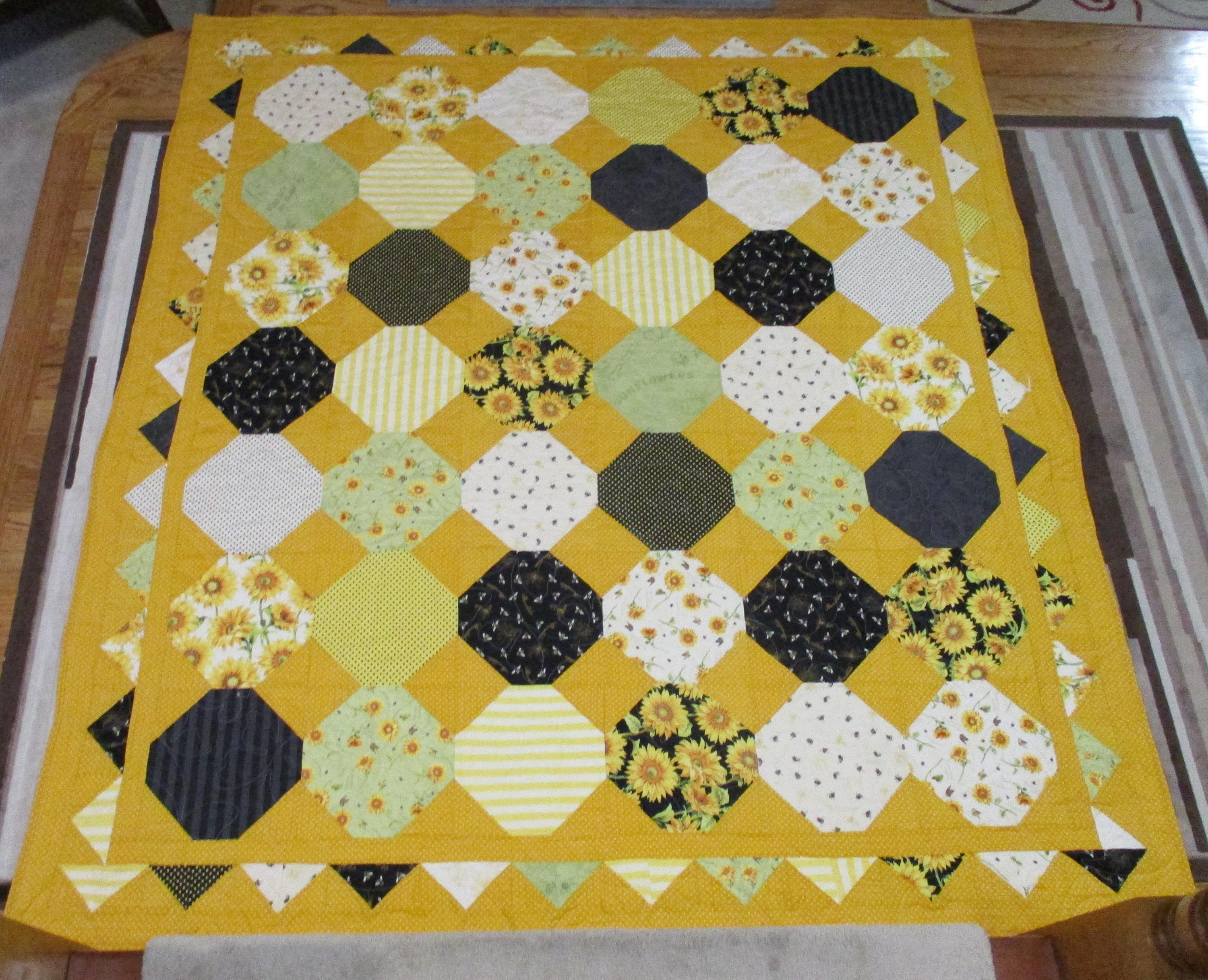 New USA Handmade Twin/full Patchwork Quilt- 68" X 78" Sunflowers, Bees, Butterflies Gold & Black ...