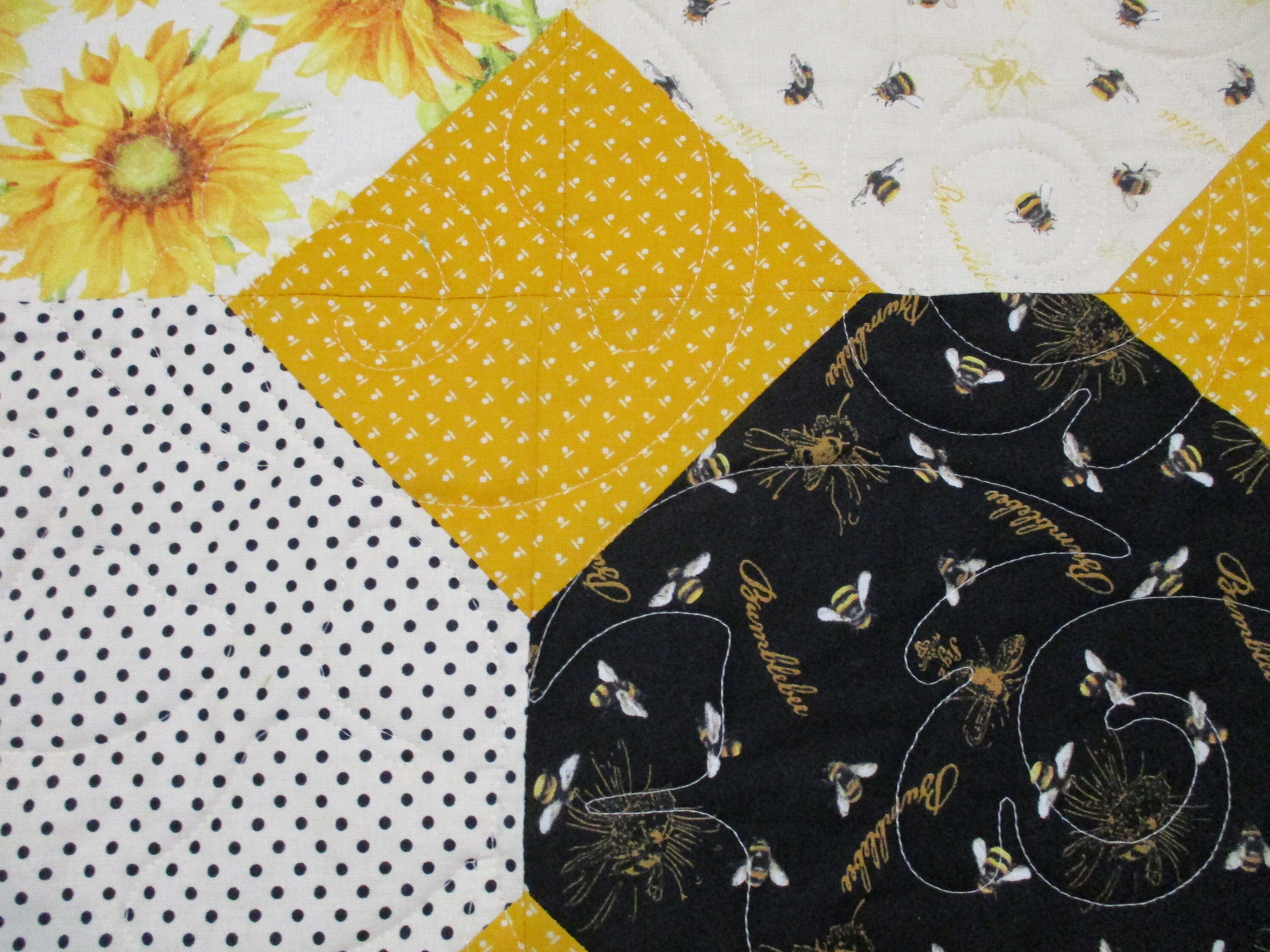 New USA Handmade Twin/full Patchwork Quilt- 68" X 78" Sunflowers, Bees ...