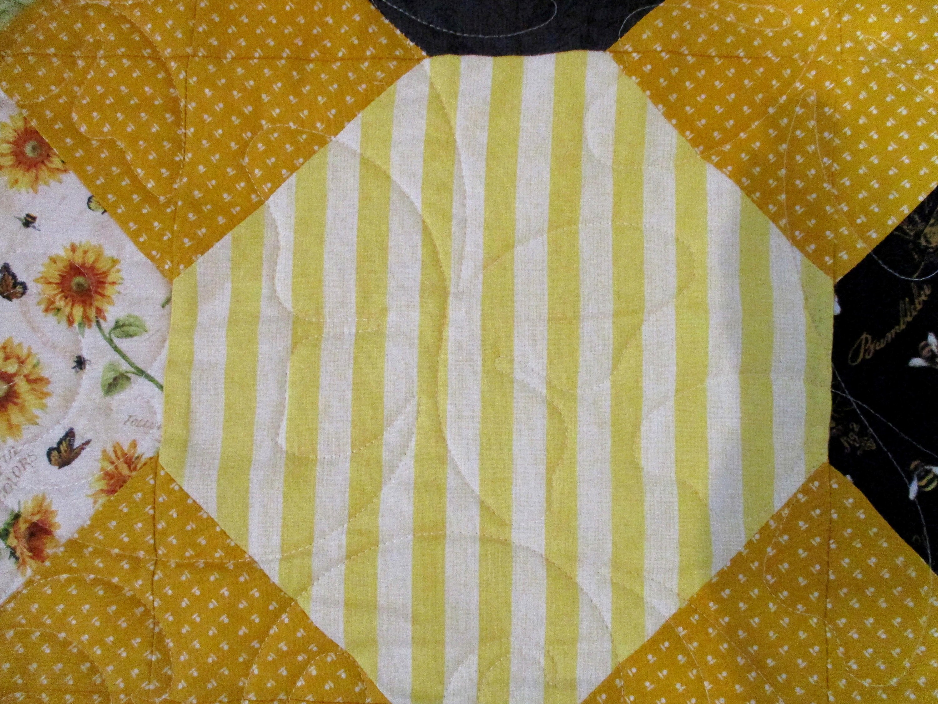 New USA Handmade Twin/full Patchwork Quilt- 68" X 78" Sunflowers, Bees, Butterflies Gold & Black ...