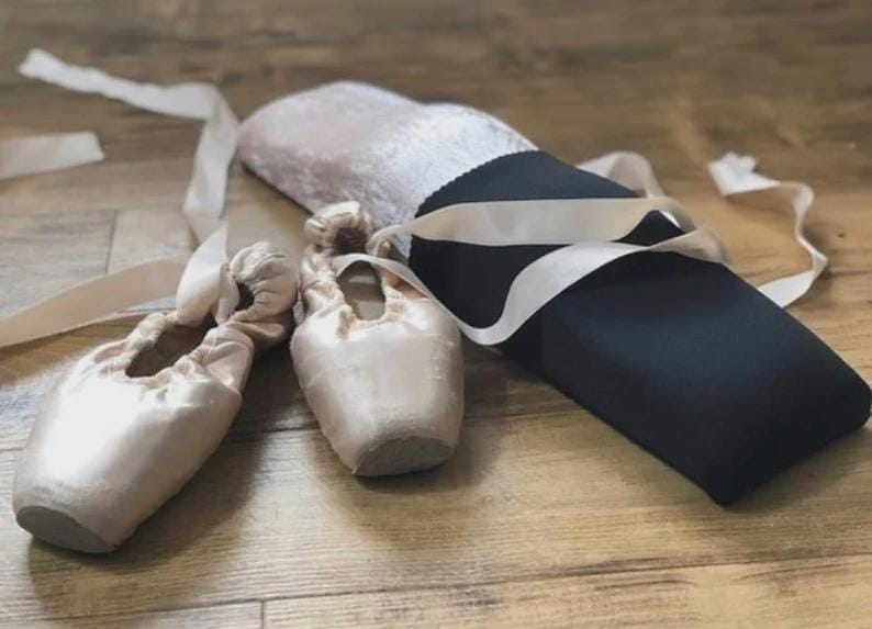 Foot Stretcher - Black - Arch Enhancer, Arch Stretcher for Dancers and ...