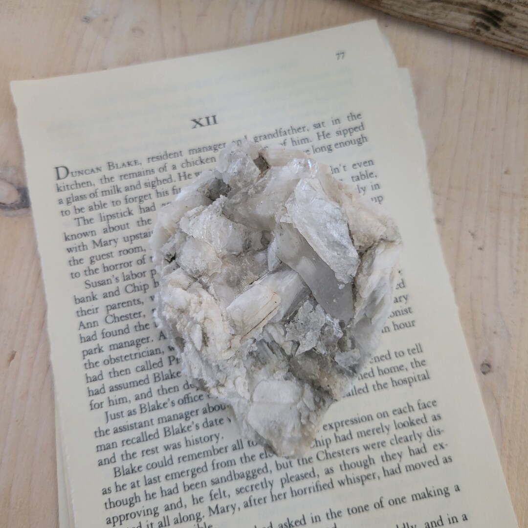 Gypsum Mineral Unpolished, Paper Weight, Raw Gypsum, White and Grey ...