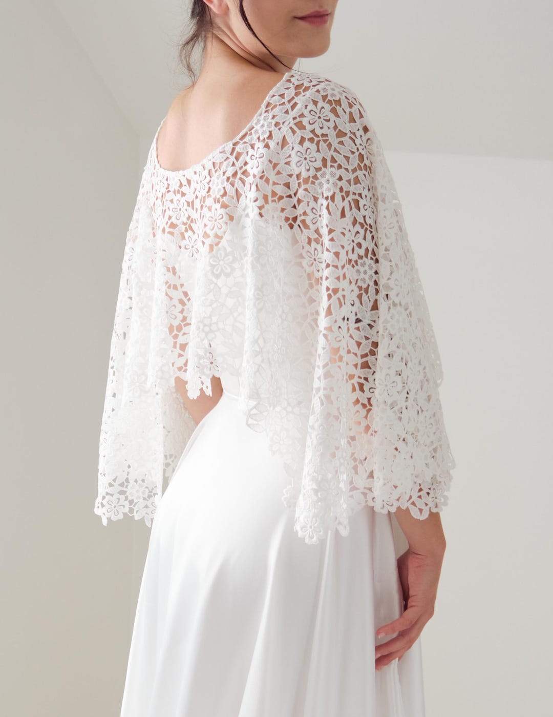 Bridal Cape - WILLOW - Crochet Style Lace Wedding Capelet, Boho Floral ...