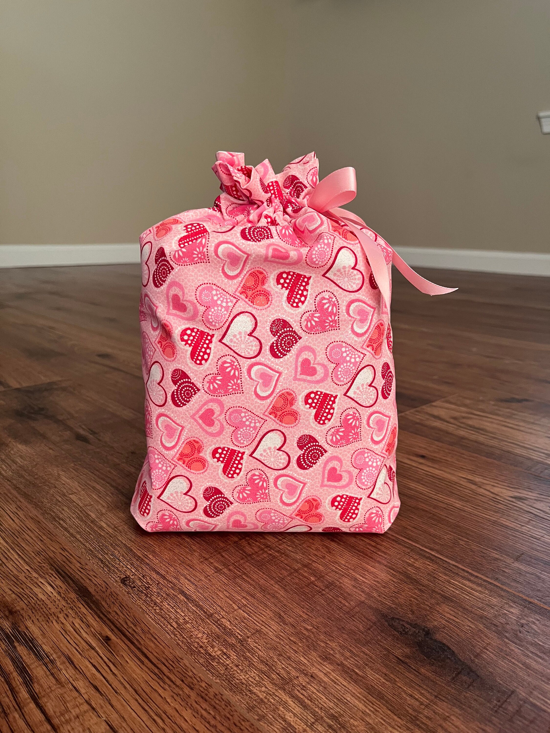 Valentine Fabric Gift Bag: Reusable Heart Print Cinch Bag (13x16 Inches ...