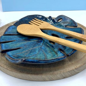 Monstera Leaf Pottery Dish, Handmade Blue Green Philodendron Leaf Dish ...
