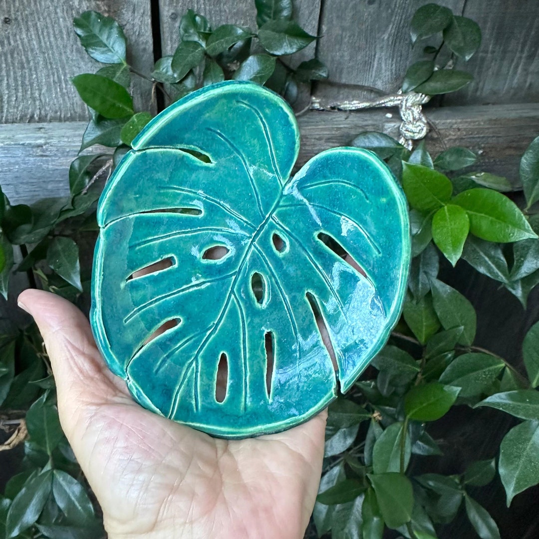 Monstera Bowl, Handcrafted Ceramic Monstera Leaf Bowl, Leaf Lovers Gift ...