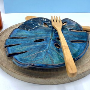 Monstera Leaf Pottery Dish, Handmade Blue Green Philodendron Leaf Dish ...