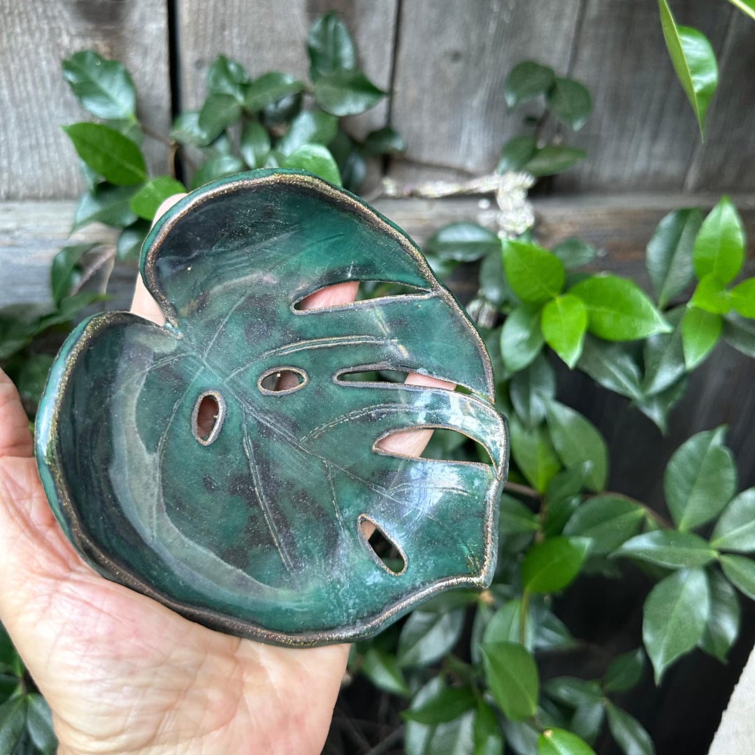 Monstera Bowl, Handcrafted Ceramic Monstera Leaf Bowl, Leaf Lovers Gift ...