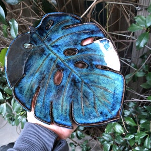 Monstera Leaf Pottery Dish, Handmade Blue Green Philodendron Leaf Dish ...
