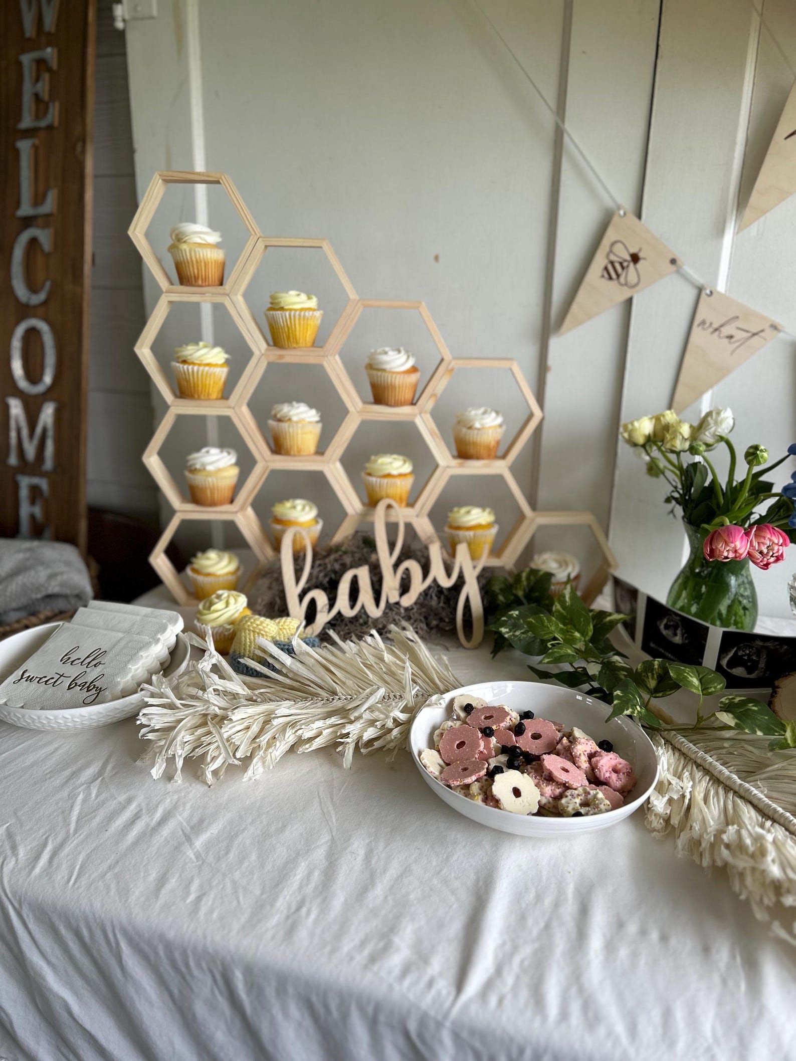 Baby Wood Sign, Bee Theme Gender Reveal, Babee Shower Decor, What Will ...