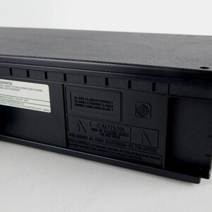 Magnavox DV220MW9 DVD VCR Combo With Remote, A/V Cables and Hdmi ...