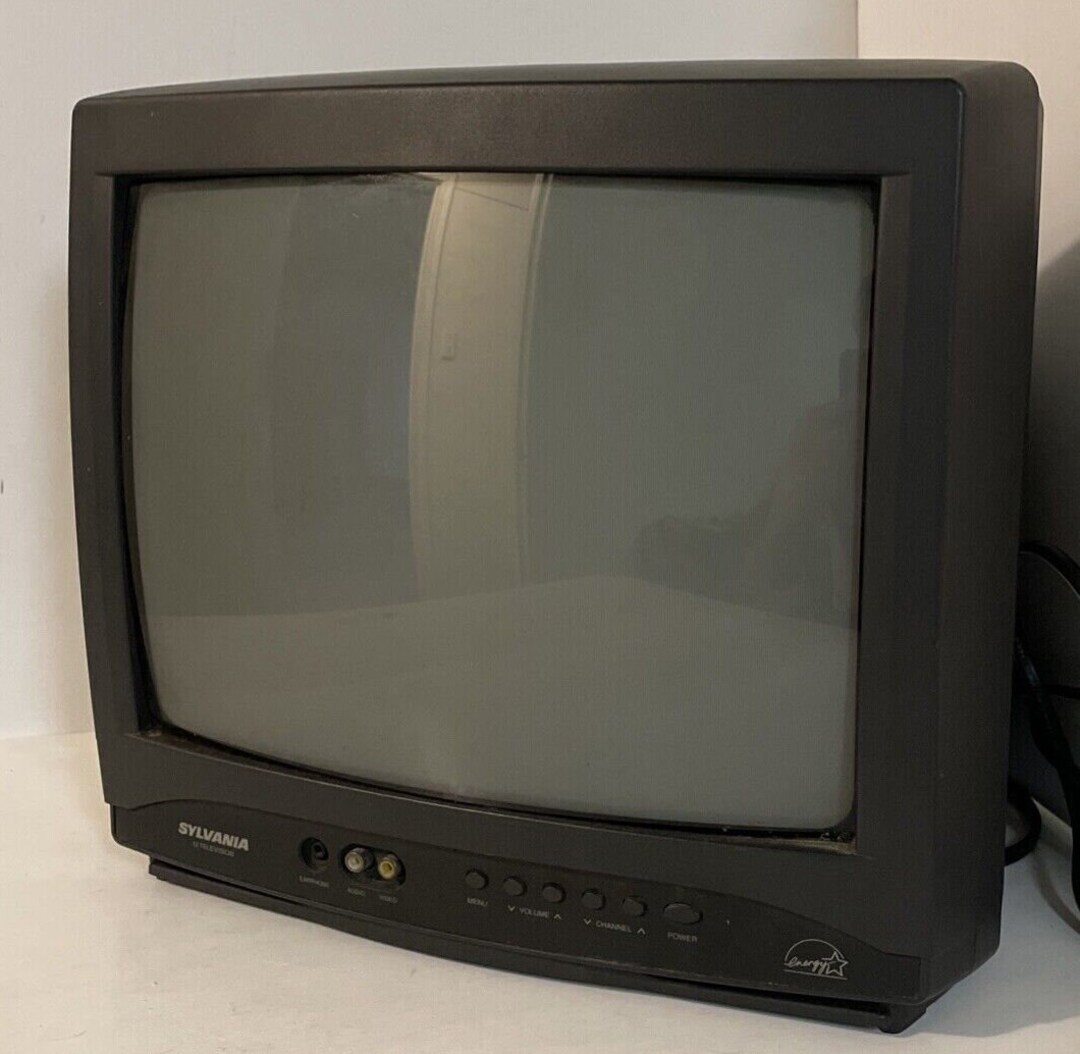 Sylvania 4913LT 13 Inch CRT Color TV Nice Retro Gaming TV With Remote ...