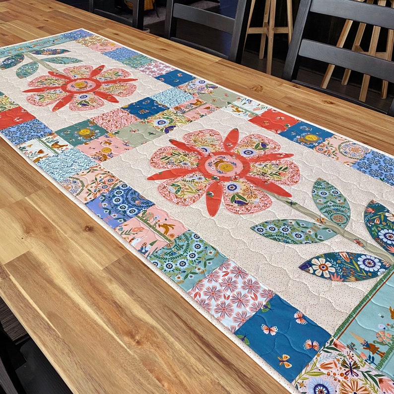 Big Blooms - an Applique Quilt Pattern - Runner - Digital Pattern PDF ...