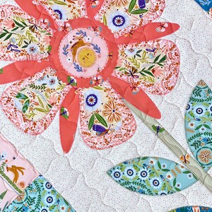 Big Blooms - an Applique Quilt Pattern - Runner - Digital Pattern PDF ...