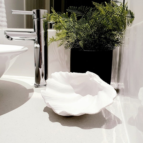 Clam Shell Bowl - Etsy