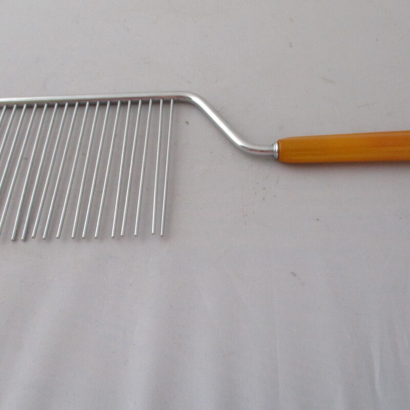 Bakelite Cake Cutter - Etsy