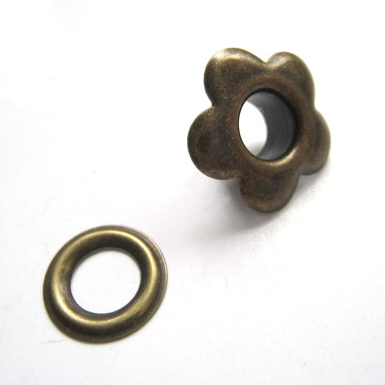 5mm Hole Antique Brass Bronze Floral Eyelet Grommet Pack of 50 Sets 1 ...