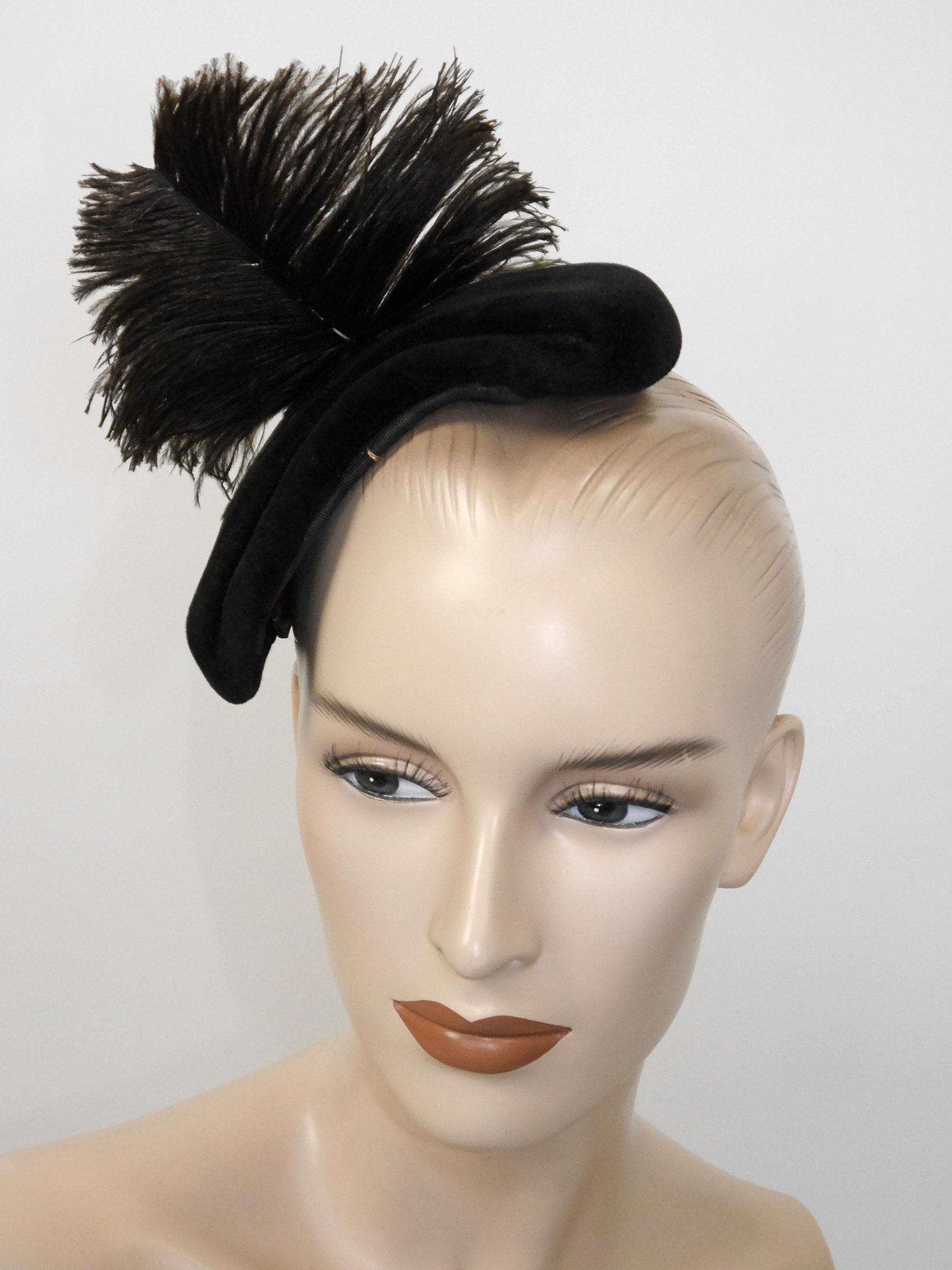 CHRISTIAN DIOR 1940s 1950s Vintage Dark Brown Velvet Hat W/ Ostrich ...