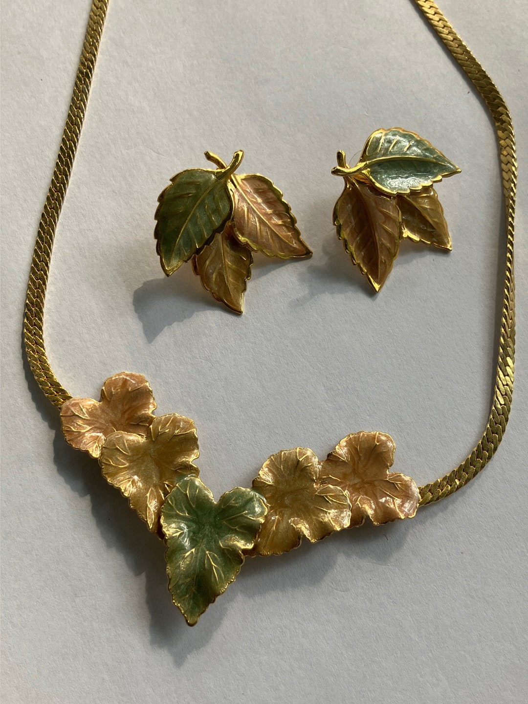 Vintage Enamel Leaf Necklace and Earrings - Etsy