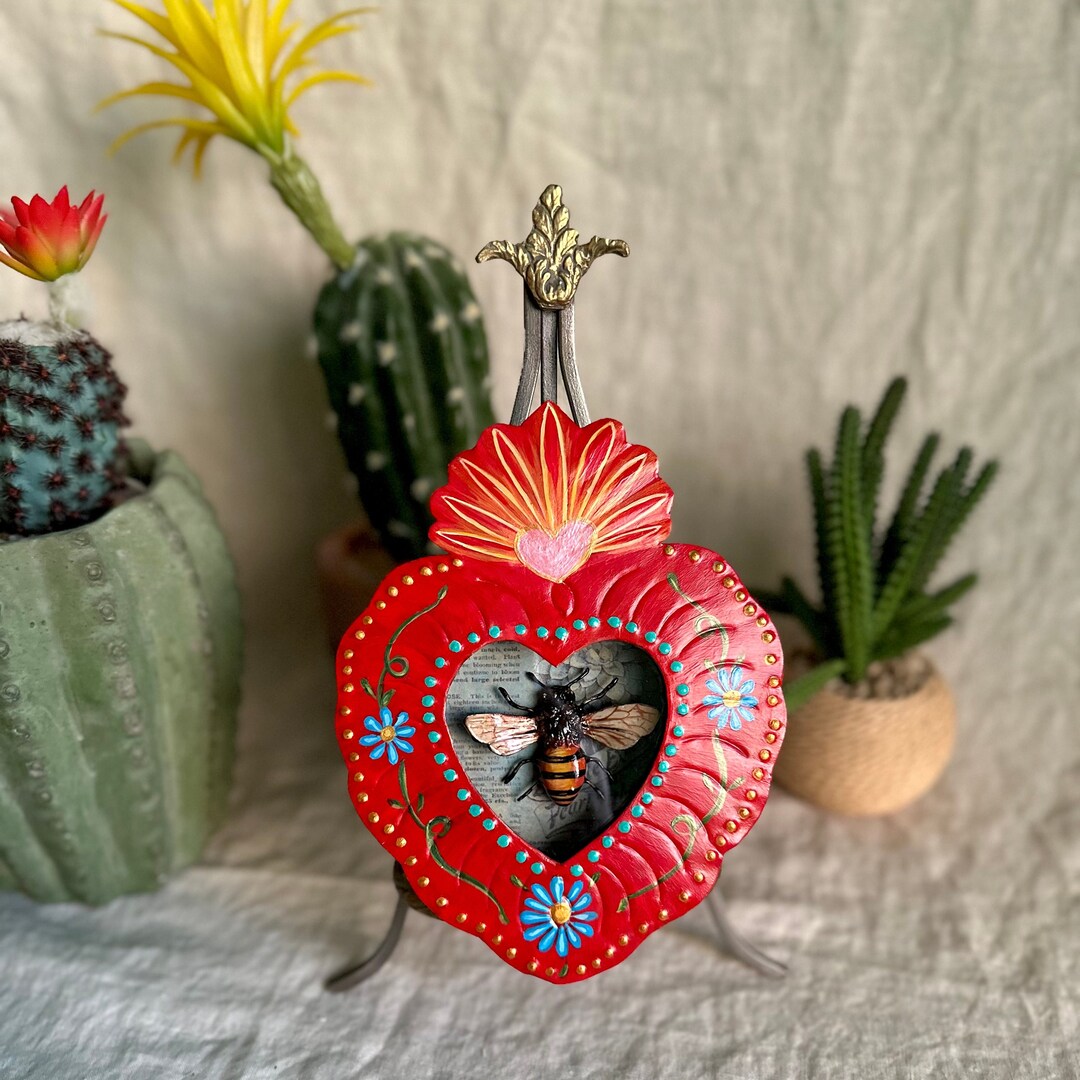 Bee Mine Gift Set, Sculpted Bee Magnet and Painted Heart Tin Nicho - Etsy
