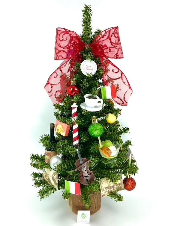 Italian Traditions Christmas Tree Who Brings Christmas Presents In