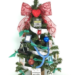Cardiology / Cardiologist Themed 18" Christmas Tree - Etsy