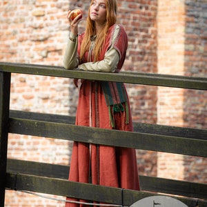 Armstreet Medieval Linen Overdress With V-neck ilse the Bright Viking ...