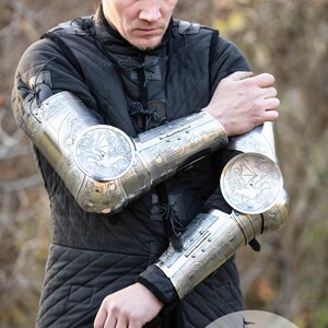 Etched Arms Armor With Removable Rondel mythical Beasts Medieval Armor ...